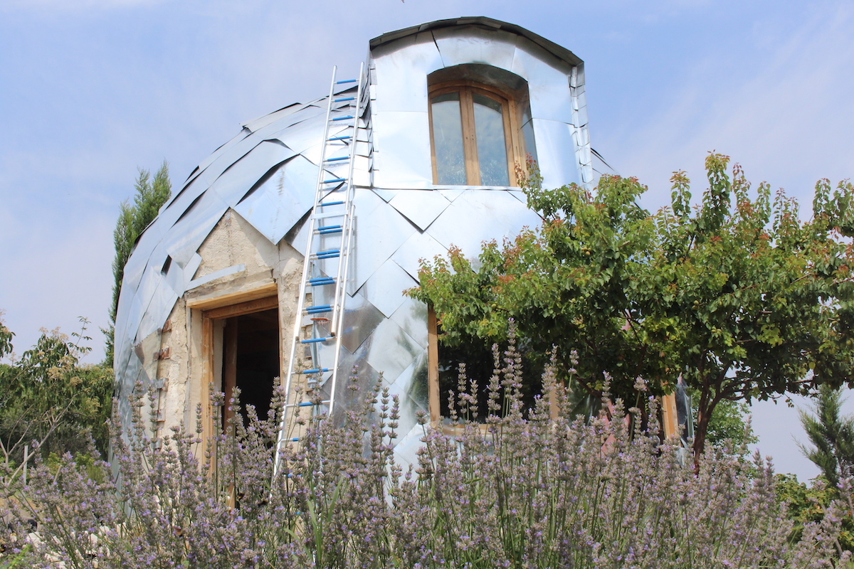 Innovative Georgian couple's straw houses a sensation – The Tribune